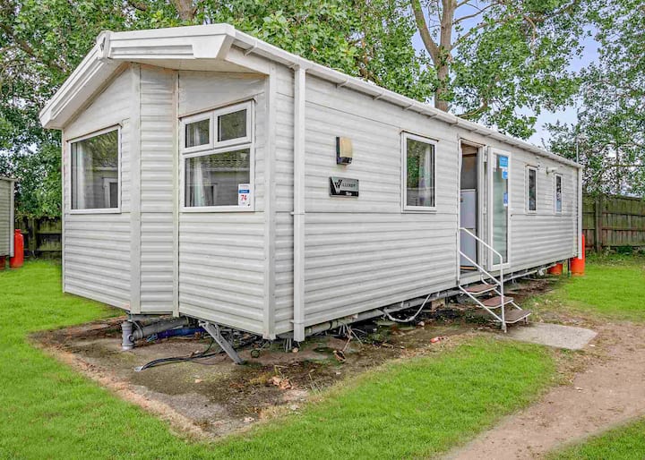 Silver Caravan With Parking - Great Yarmouth