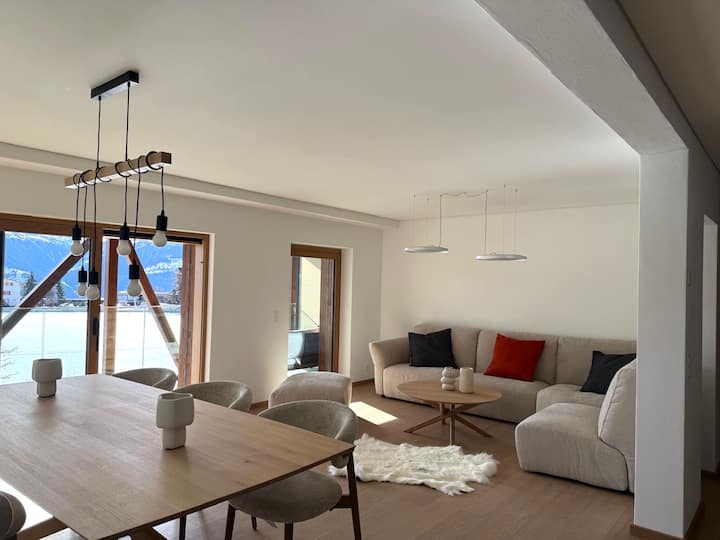 Cozy Crans-montana Apt With Lake And Mountain View - Crans-Montana