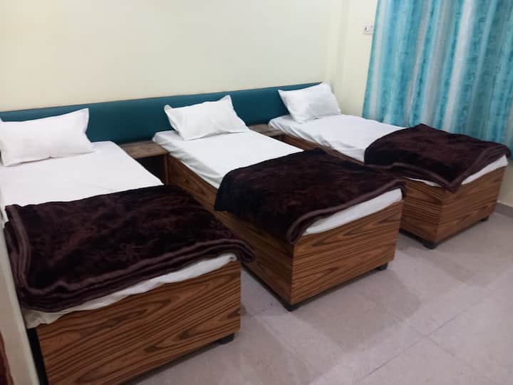 The King Lounge - Lucknow