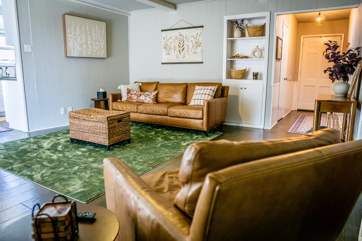 The Dwelling House - 4 Bedroom 2 Bath Home - Fort Worth, TX