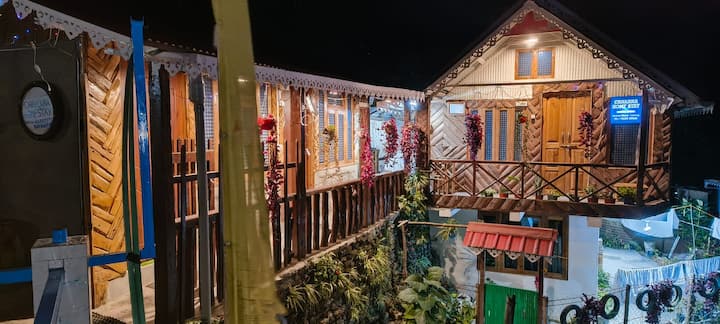 Family Room With Brkfast & Dinner Mountain View - Sikkim