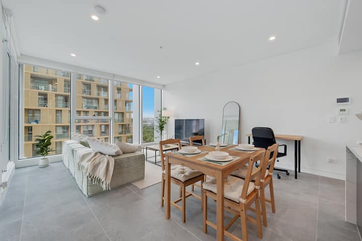 Modern Getaway With Stunning Accor Stadium Views - Sydney