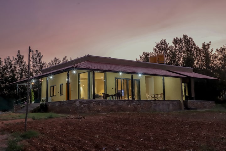 Luxury Bandipur Villa: Mountain View - Bandipur