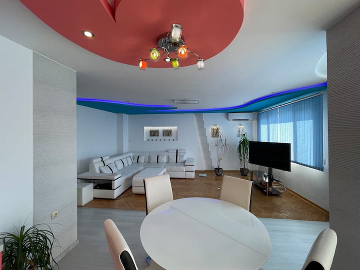 Sunny Central 2-bedrooms Apartment - Varna