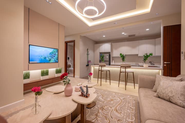 Rose Luxury 3br | Wifi | Private Parking - Jeddah