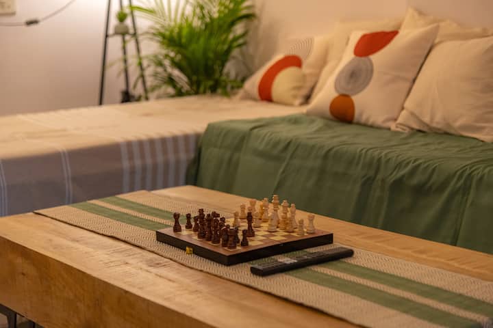 Sunflower Stays : Aesthetic Ac 2bhk Koramangala. - Bengaluru