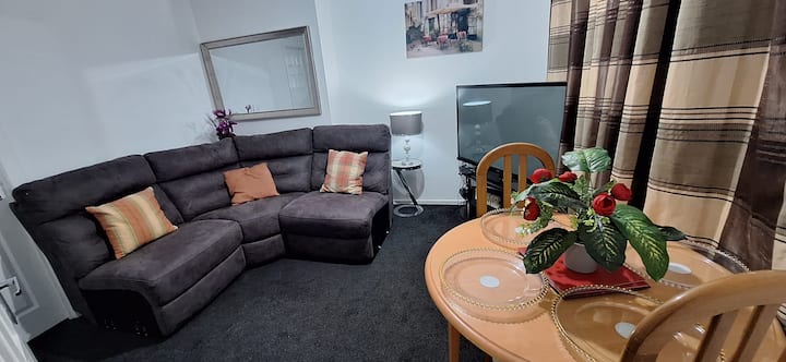 Beautiful 4bed Semi-detached / Stevenston - Ka20 - Ardrossan