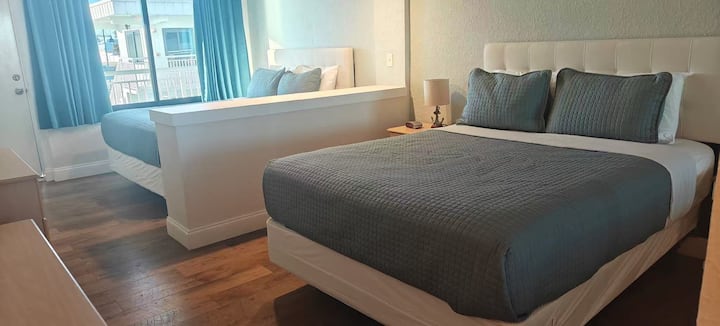 #207 1 Bed Room Suite, 2 Queen Bed, Full Kitchen - Daytona Beach, FL
