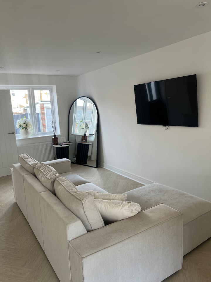 Home To Rent | Long-term Rental | Central Location - Sittingbourne