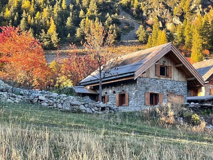 Un Chalet Pour Se Reconnecter à La Nature. - Hautes-Alpes