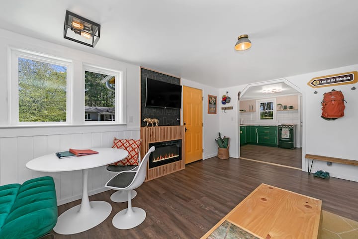 Same Great Home. New Owner. Exhale In Brevard. - Brevard, NC