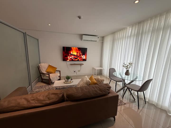 Windhoekluxury Suite At Freedom Plazza - Windhoek