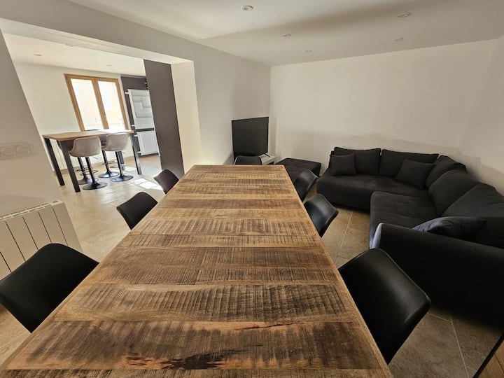 Duplex Tout éQuipé Au 2ᵉ éTage – Centre-ville - Castellane