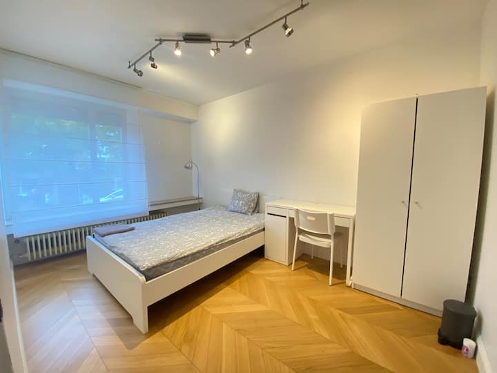 Perfect Room In Luxembourg City - Luxembourg