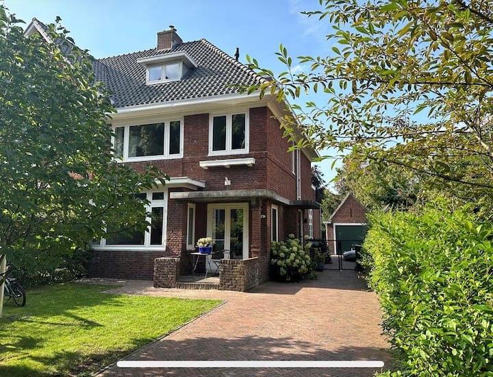 Fantastisch Familiehuis Nabij Station En Strand - 호프도르프