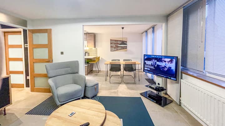 Whole-house | Patio | Parking | Free Wifi - Birmingham