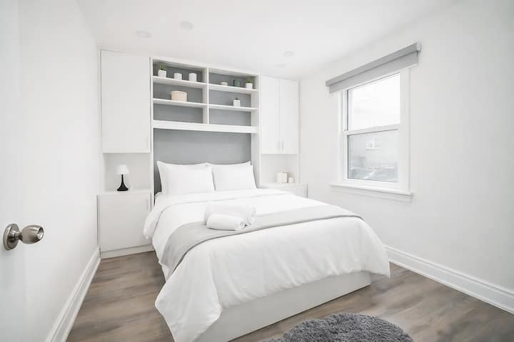 Modern Bungalow Apt. Near Fanshawe & Kiwanis Park - London, ON, Canada