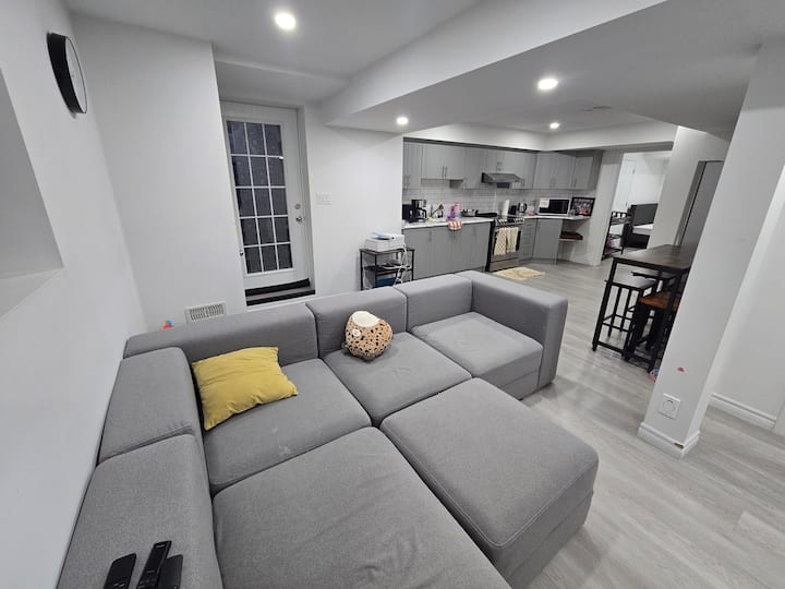 Private Entrance 2br Basement | 2 Full Baths - Milton