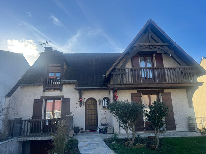 Maison 6/8pers Au Calme à Le Plessis Paté (91) - Linas