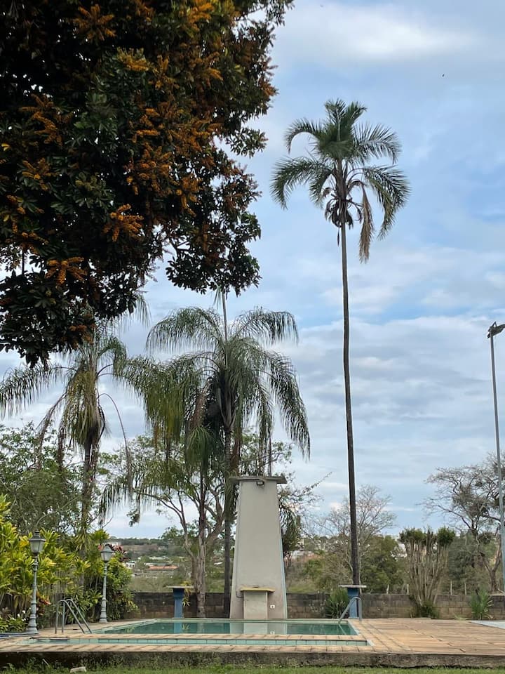 Sítio Familiar/piscina Churrasqueira/4 Quartos - Divinópolis