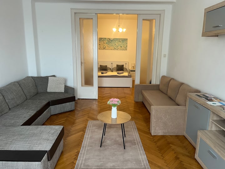 Sunset-free Parking - Györ