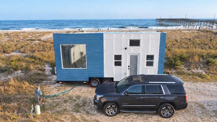 Oceanfront Tiny On Wheels | Fall Package + 2 Bikes - Holden Beach Fishing Pier