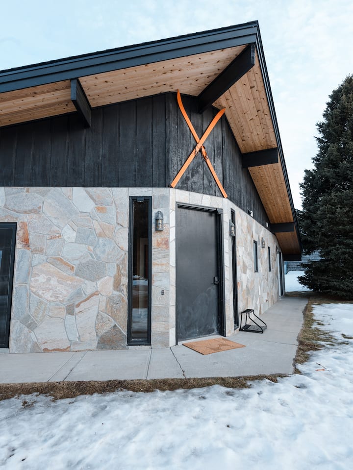 Luxury Big Sky Golf Course Retreat With Hot Tub - Big Sky, MT