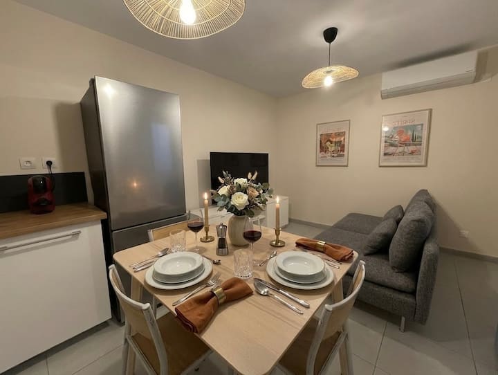 Charmant T2 - Istres