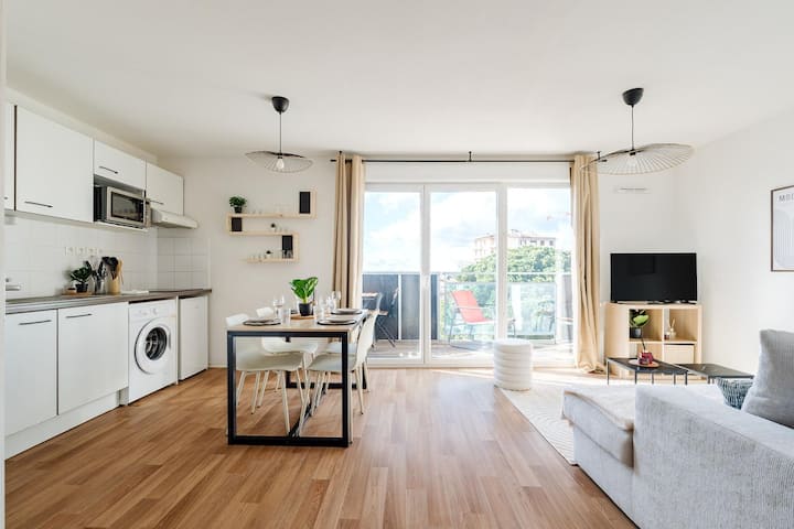 T3 Spacieux En Duplex, Balcon, Parking, Métro - Blagnac