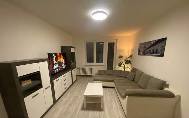 ÚTulný Byt V Centre Mesta, S Parkovaním Zadarmo. - Nitra