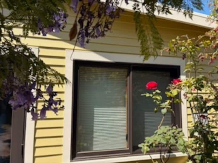 Garden Cottage In North Berkeley - Berkeley, CA