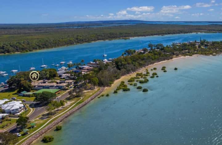 Luxe Coastal Bayview Vibes - Rainbow Beach