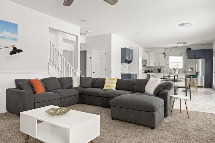 Quiet Whitestown Retreat - Zionsville, IN