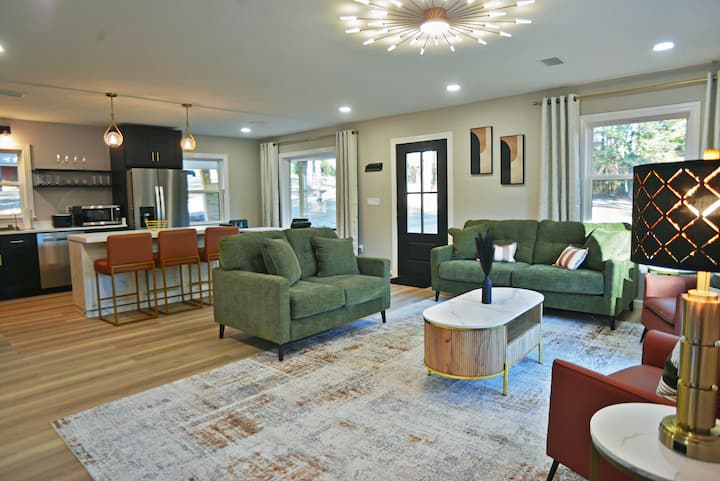 Luxe On Lapine - Right In Town. Rest Easy. - Alabama