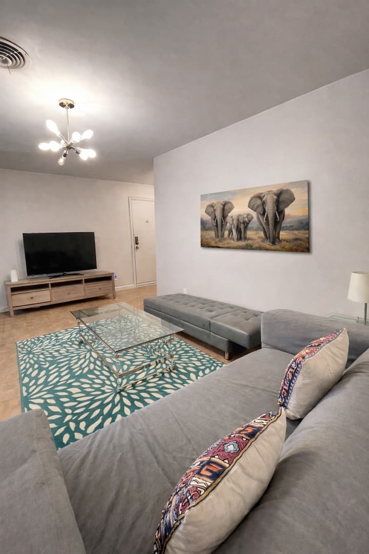 Spacious 2br/2ba Home - Stafford, TX