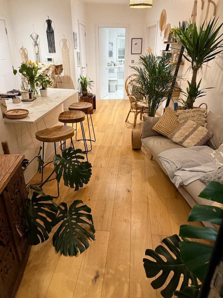 Premium Marina View Apartment Elegant Coastal Stay - Hayling Island