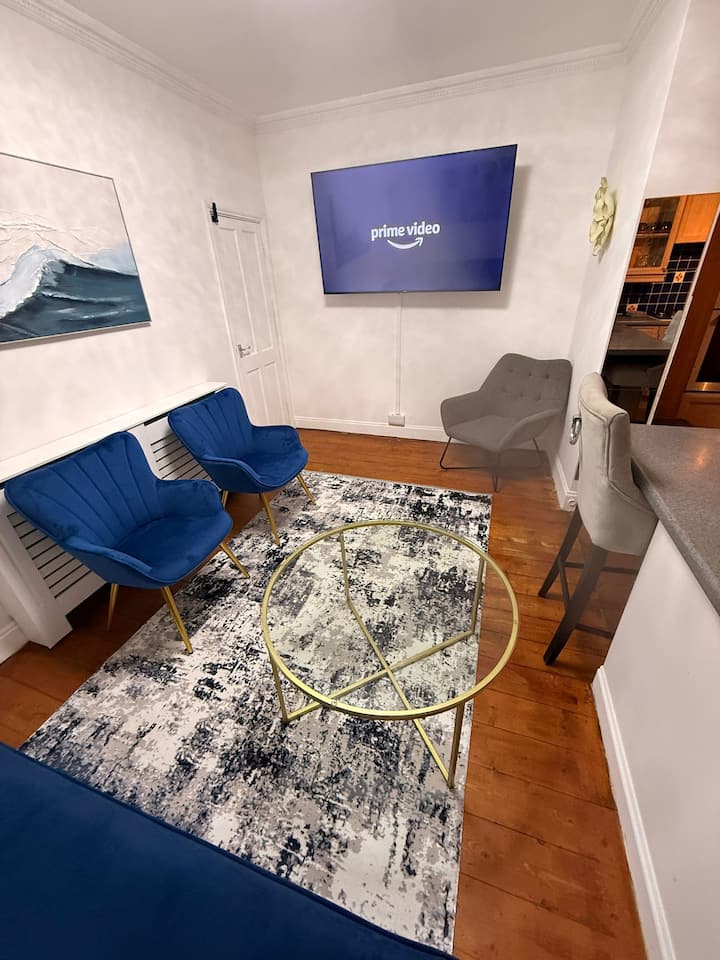 3br House Barking London | Sleeps 8 | Wifi - Barking