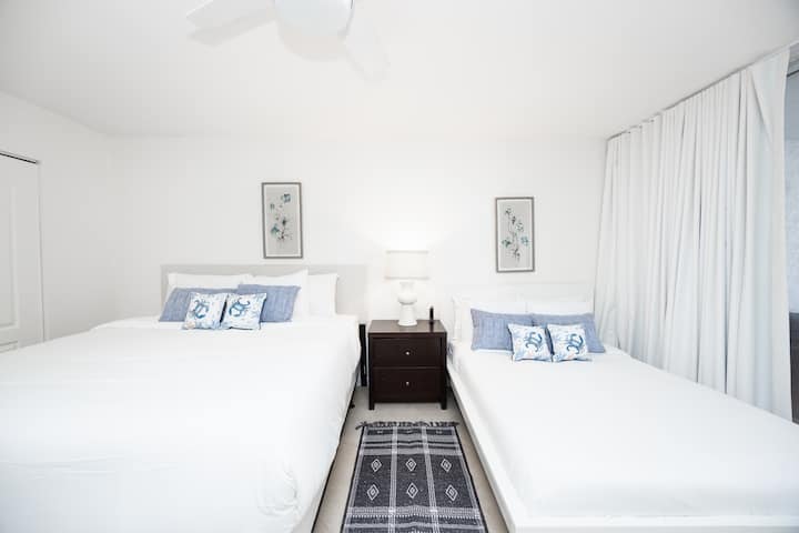 Stylish Brickell 1br • Free Parking • Sleeps 6 - Miami, FL