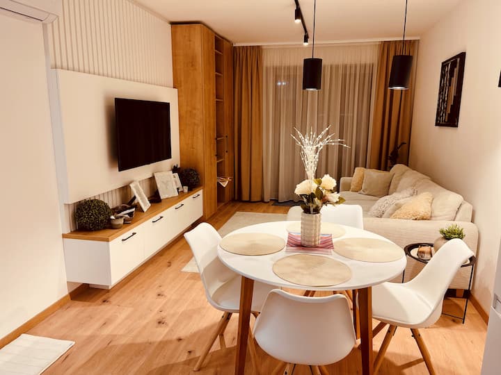 Capri Belvárosi Apartman Kerttel - Debrecen