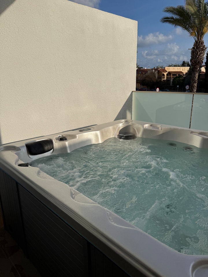 New 2-bedroom Stay | The Bohol Living No.101 - Paphos