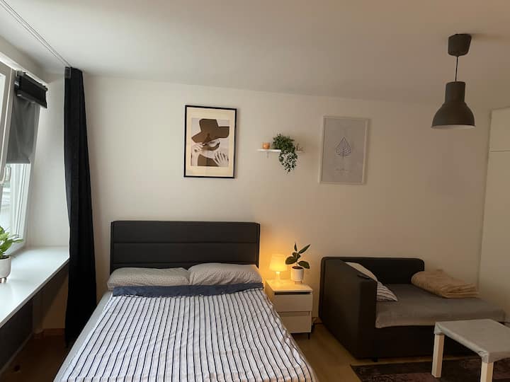 Riverfront Room Near Messe • Walk To Old Town - Köln