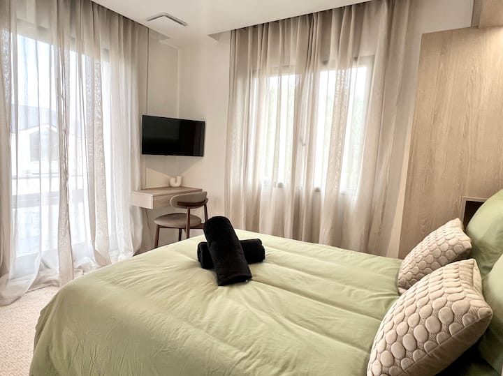 Studio, Proche Comet/parc Expo Piscine Et Jardin - Olivet