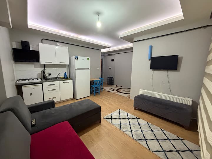 İZmit Merkezde 1+1 Daire Mutfaklı - İzmit