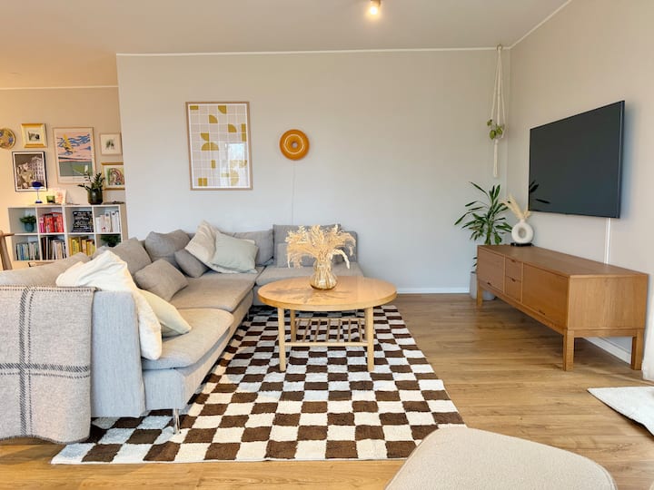 Lovely Apartment With Patio - Reykjavík