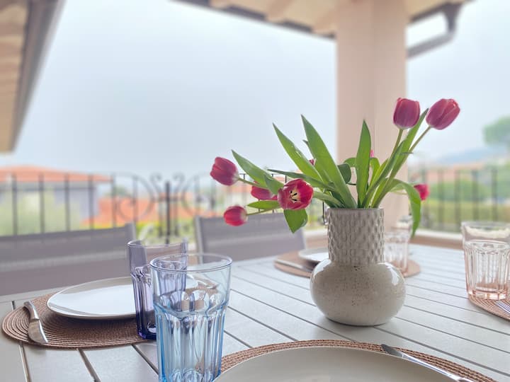 Luminoso Apt 2 Camere Con Vista Lago + Piscina - Manerba del Garda