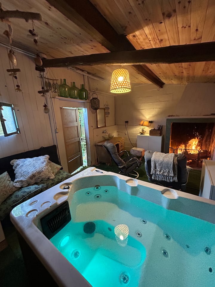 Chambre Et Jacuzzi Privatif Dans Une Cabane - Langon