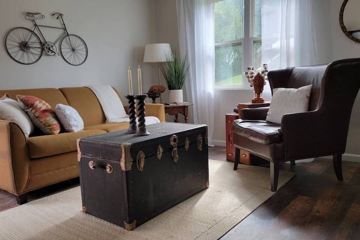 Modern Farmhouse In The Heart Of Wine Country - Shady Lane Cellars, Suttons Bay