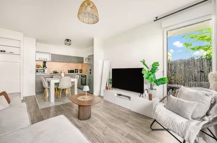 Appartement à 10 Min De Disney - Balcon Et Parking - Montévrain