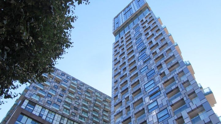 Upper Echelon - Lp Residence - United Kingdom