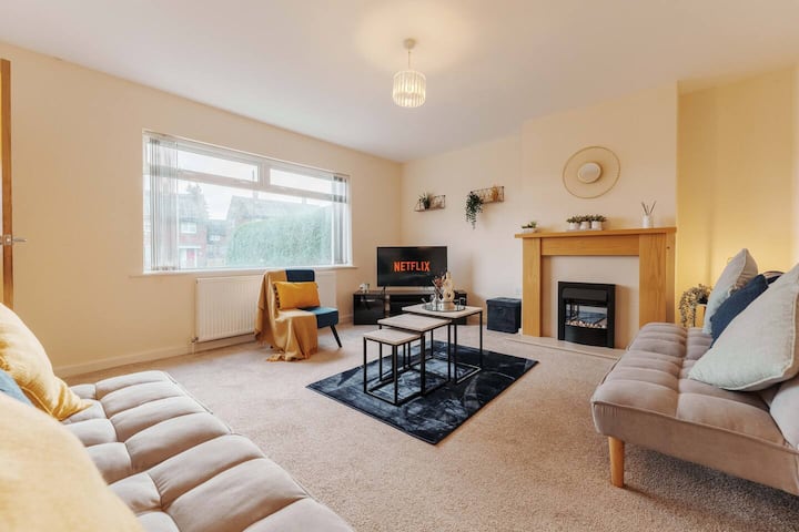 Ai Stays : The Bumblebee House - Leeds